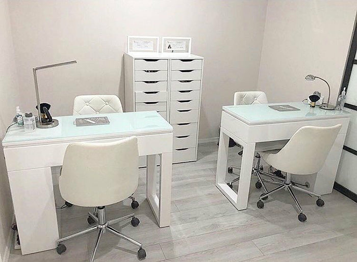 Nail table station store